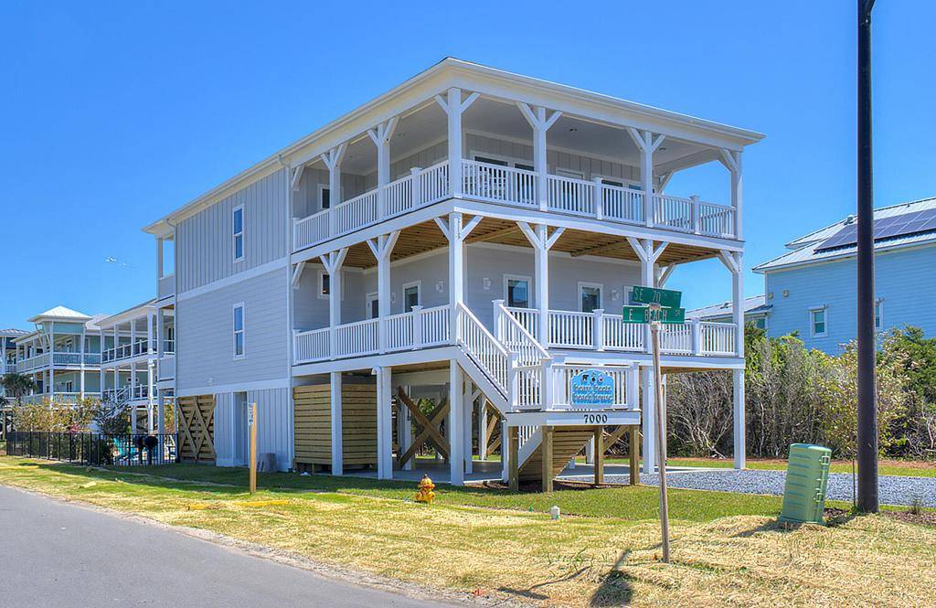 House ∙ 6 Bedrooms ∙ 18 Guests - Southport, NC