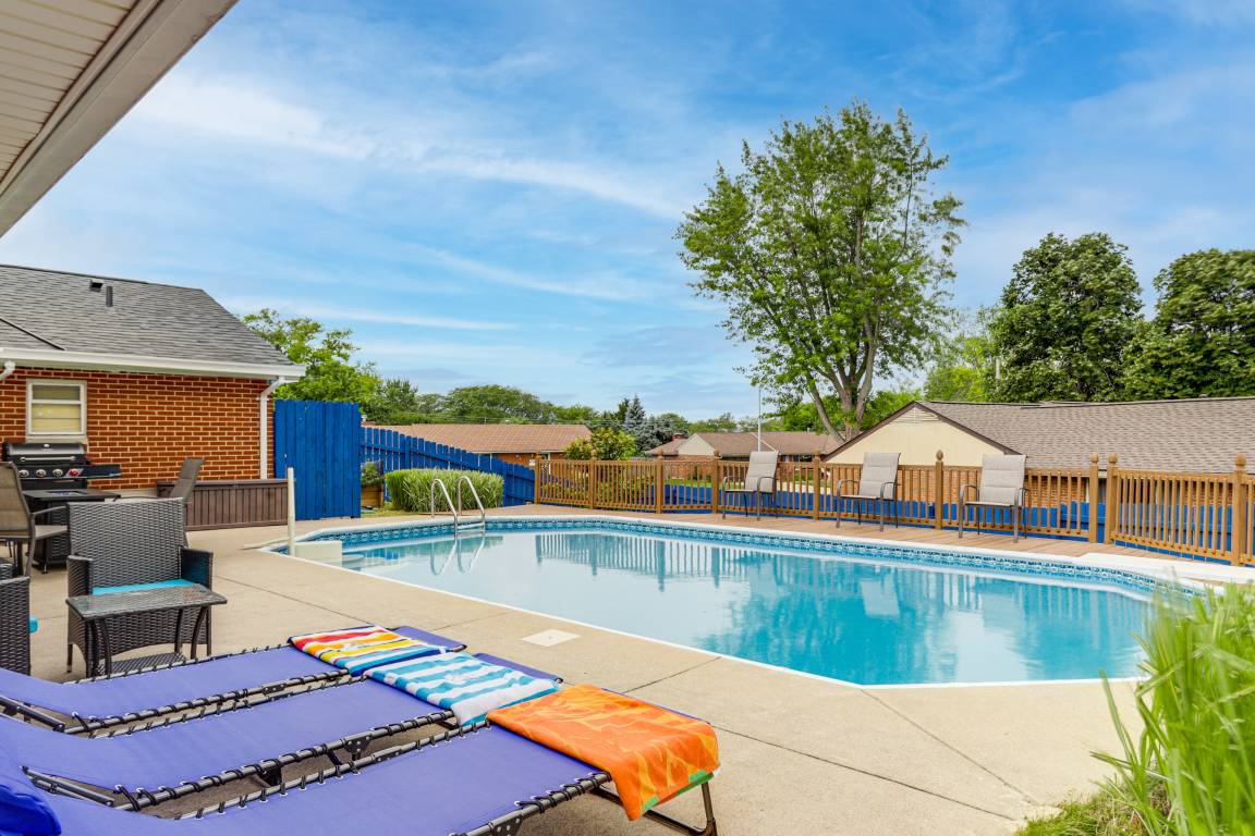 148 M² House ∙ 3 Bedrooms ∙ 8 Guests - Beavercreek, OH