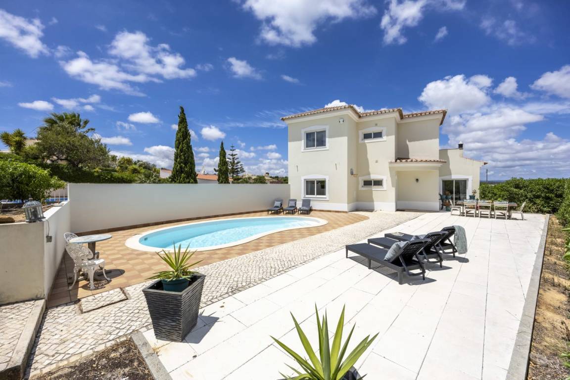255 M² Villa ∙ 3 Bedrooms ∙ 6 Guests - Lagos