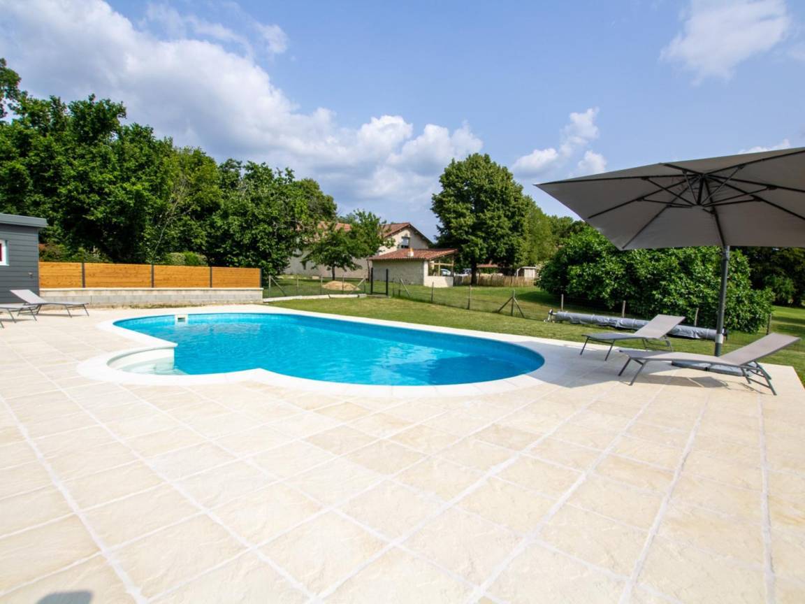 140 M² Cottage ∙ 4 Chambres ∙ 9 Personnes - Lac Lacroix