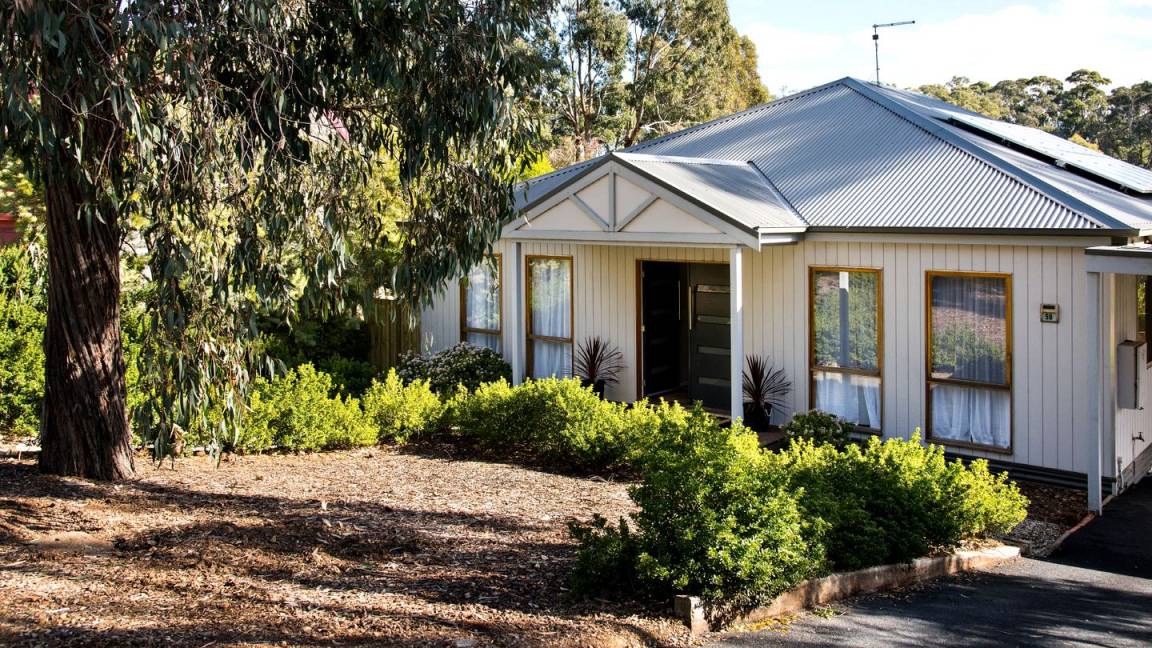 Accommodation ∙ 4 Bedrooms ∙ 8 Guests - Hepburn Springs