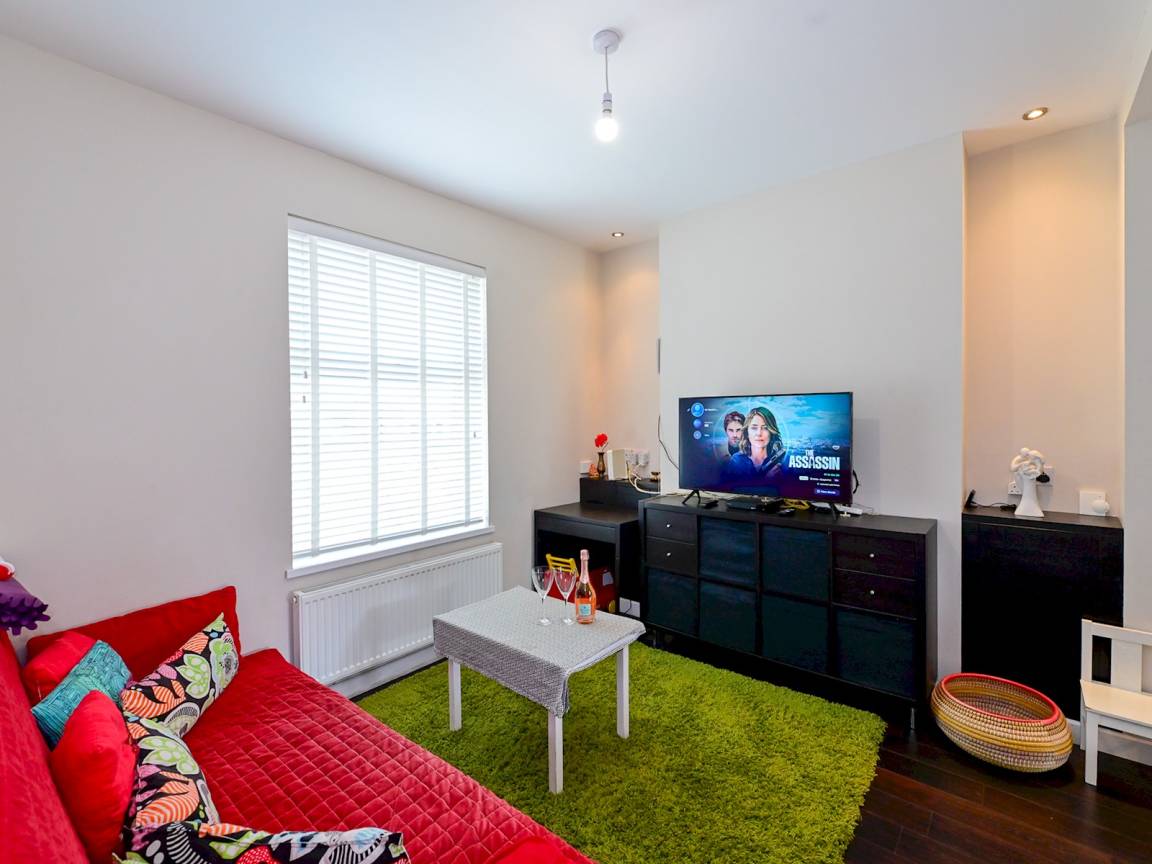 74 M² Ferienhaus ∙ 2 Schlafzimmer ∙ 4 Gäste - Cardiff