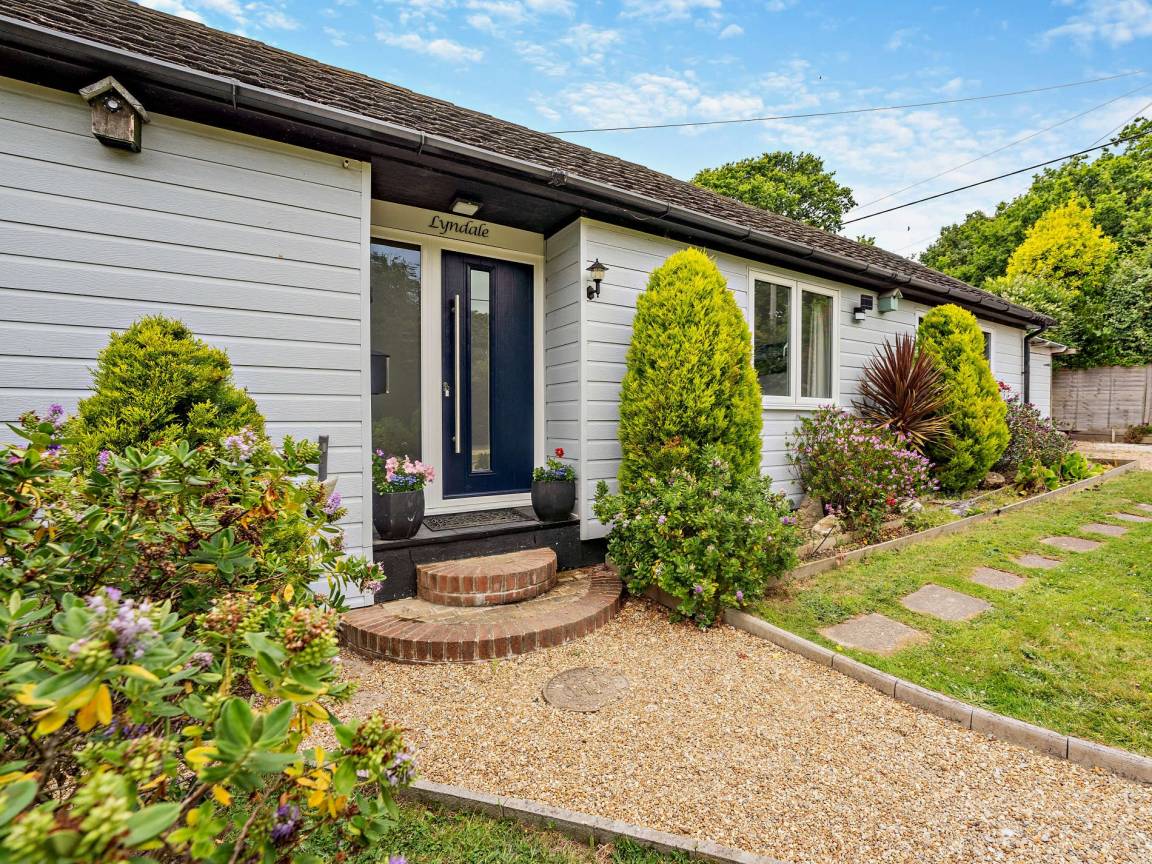 Cottage ∙ 3 Bedrooms ∙ 6 Guests - Brockenhurst