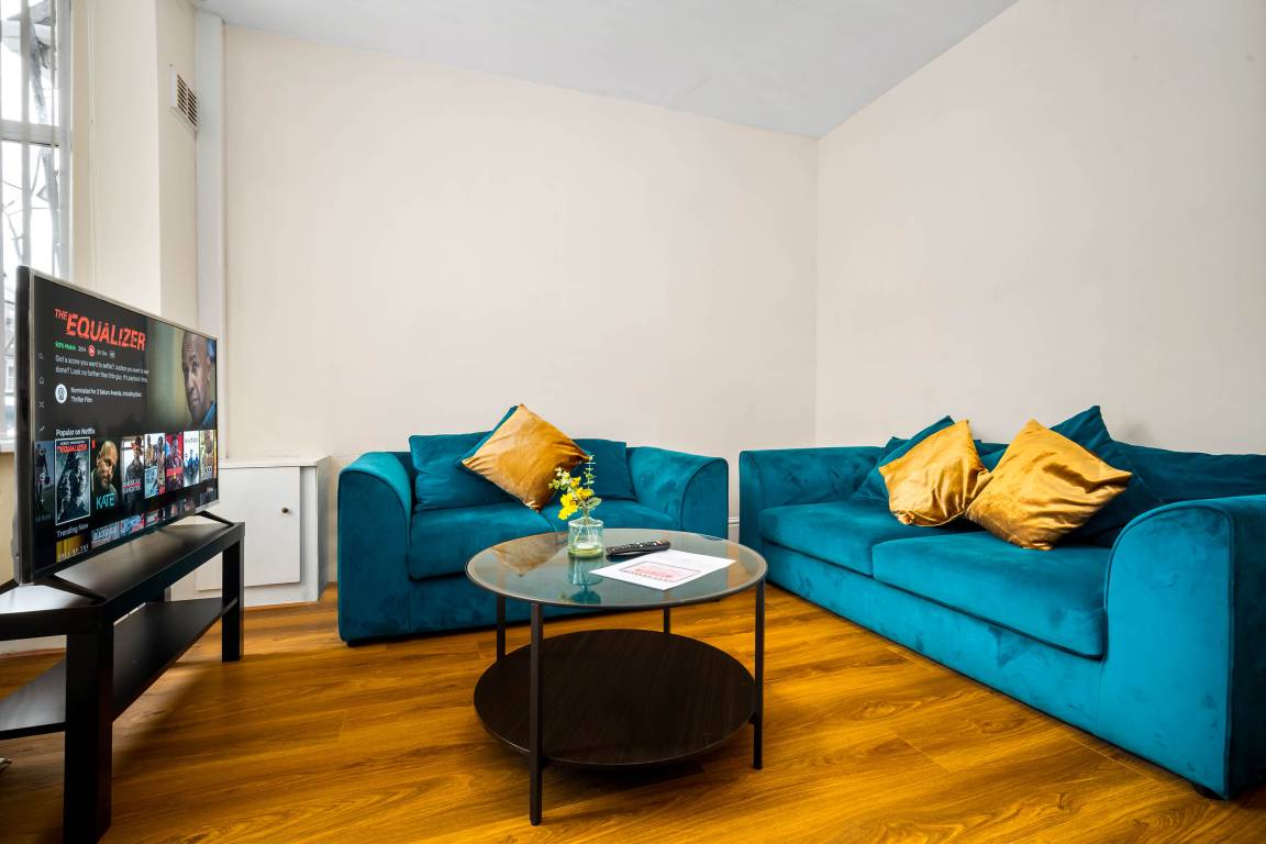 75 M² House ∙ 3 Bedrooms ∙ 5 Guests - Birmingham