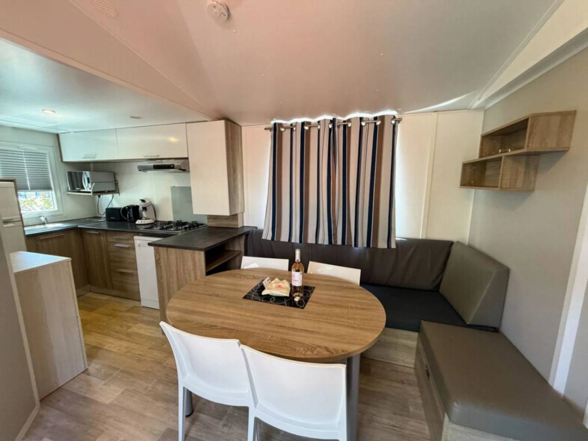 32 M² Camping ∙ 2 Chambres ∙ 4 Personnes - La Seyne-sur-Mer