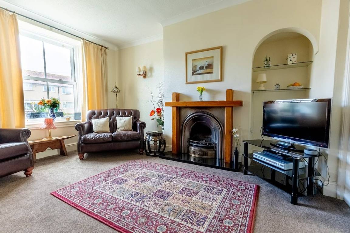 House ∙ 3 Bedrooms ∙ 5 Guests - Colwyn Bay