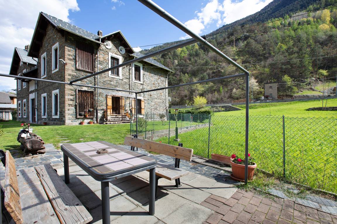 80 M² Apartment ∙ 3 Bedrooms ∙ 5 Guests - Valgrisenche