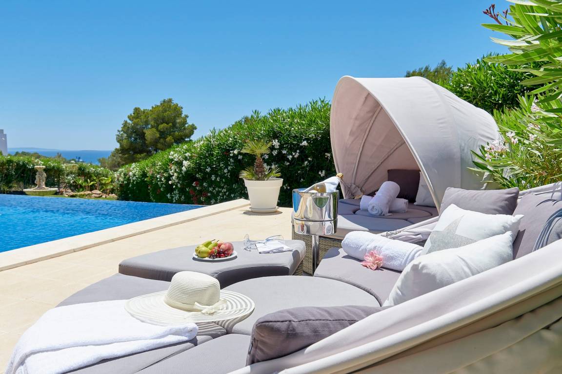 Villa ∙ 4 Habitaciones ∙ 8 Huéspedes - Islas de Ibiza