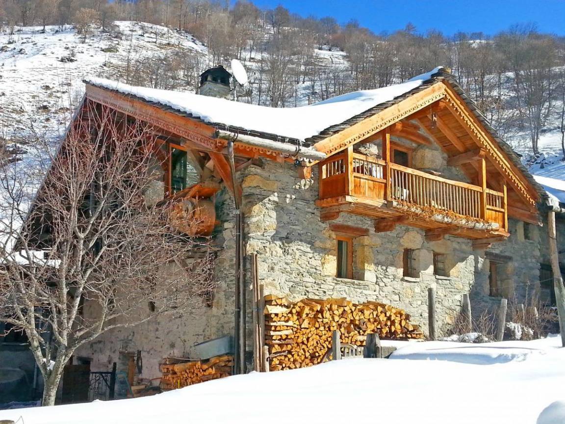 125 M² Chalet ∙ 4 Bedrooms ∙ 8 Guests - Arc 1800