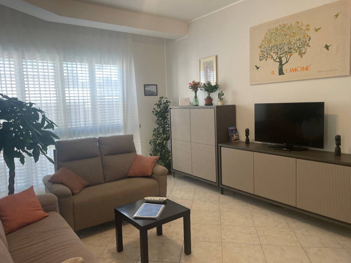 100 M² Apartment ∙ 3 Bedrooms ∙ 4 Guests - Pozzallo