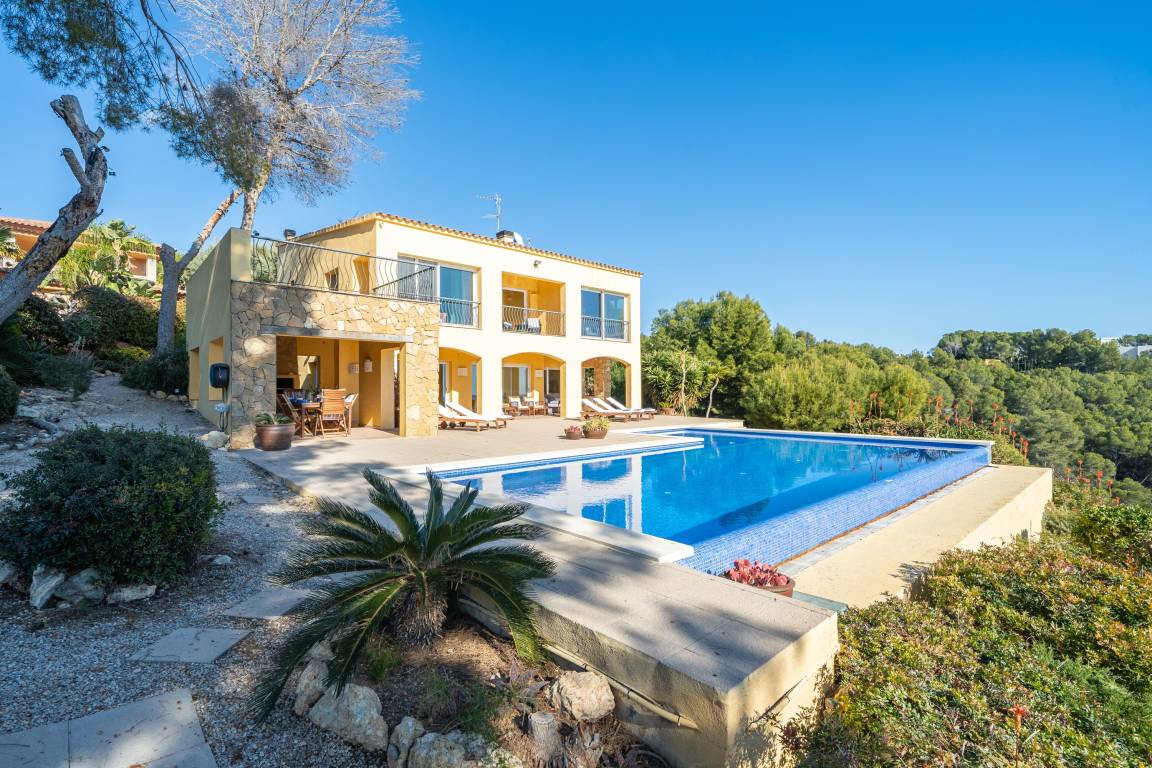 350 M² Villa ∙ 5 Slaapkamers ∙ 7 Gasten - Tarragona