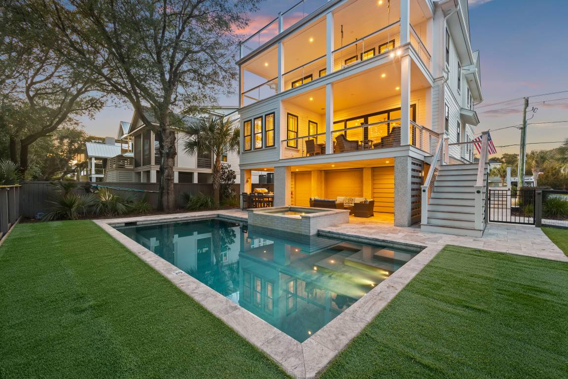 381 M² House ∙ 6 Bedrooms ∙ 12 Guests - Isle of Palms, SC
