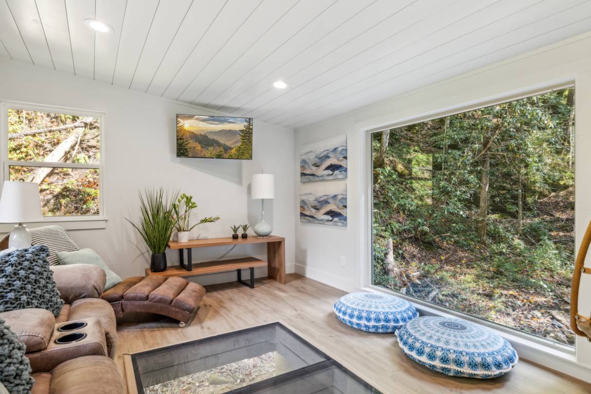 Cabin ∙ 4 Bedrooms ∙ 12 Guests - Townsend, TN