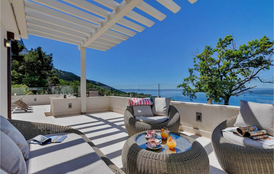 450 M² Huis ∙ 5 Slaapkamers ∙ 10 Gasten - Baška Voda