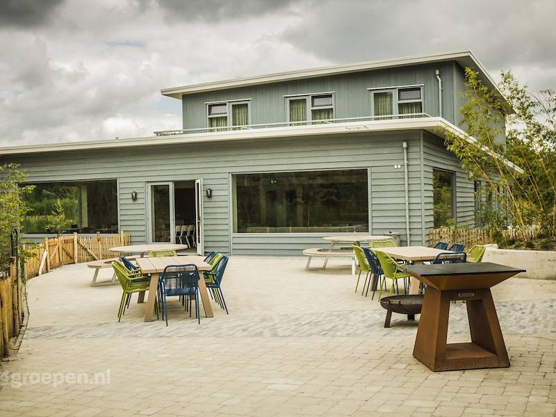 Casa ∙ 14 Habitaciones ∙ 37 Huéspedes - Emmeloord