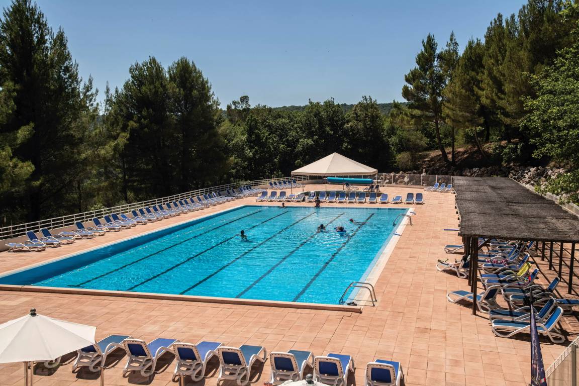 35 M² Hotel ∙ 3 Bedrooms ∙ 3 Guests - Quinson