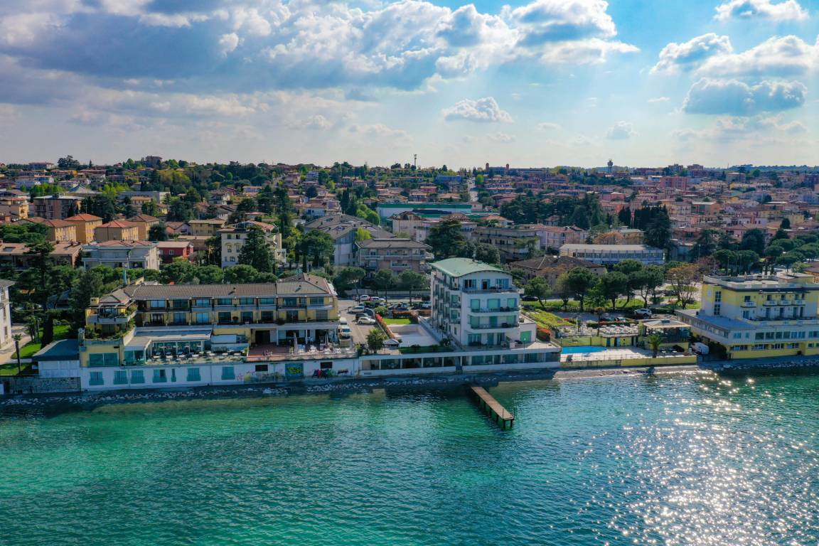 105 M² Appartamento ∙ 3 Camere Da Letto ∙ 7 Ospiti - Desenzano del Garda