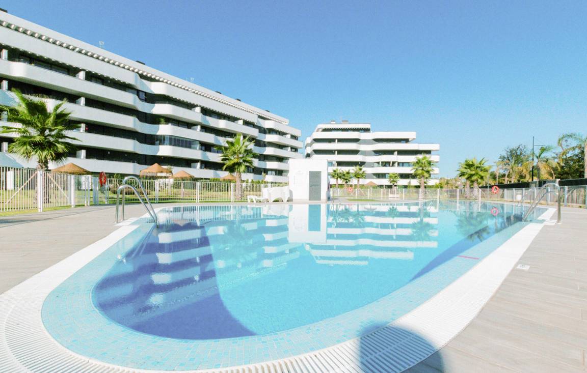 80 M² Apartamento ∙ 2 Habitaciones ∙ 4 Huéspedes - Torremolinos