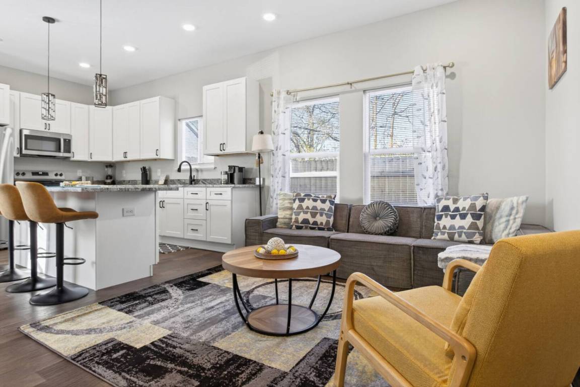 149 M² House ∙ 3 Bedrooms ∙ 6 Guests - Indianapolis, IN