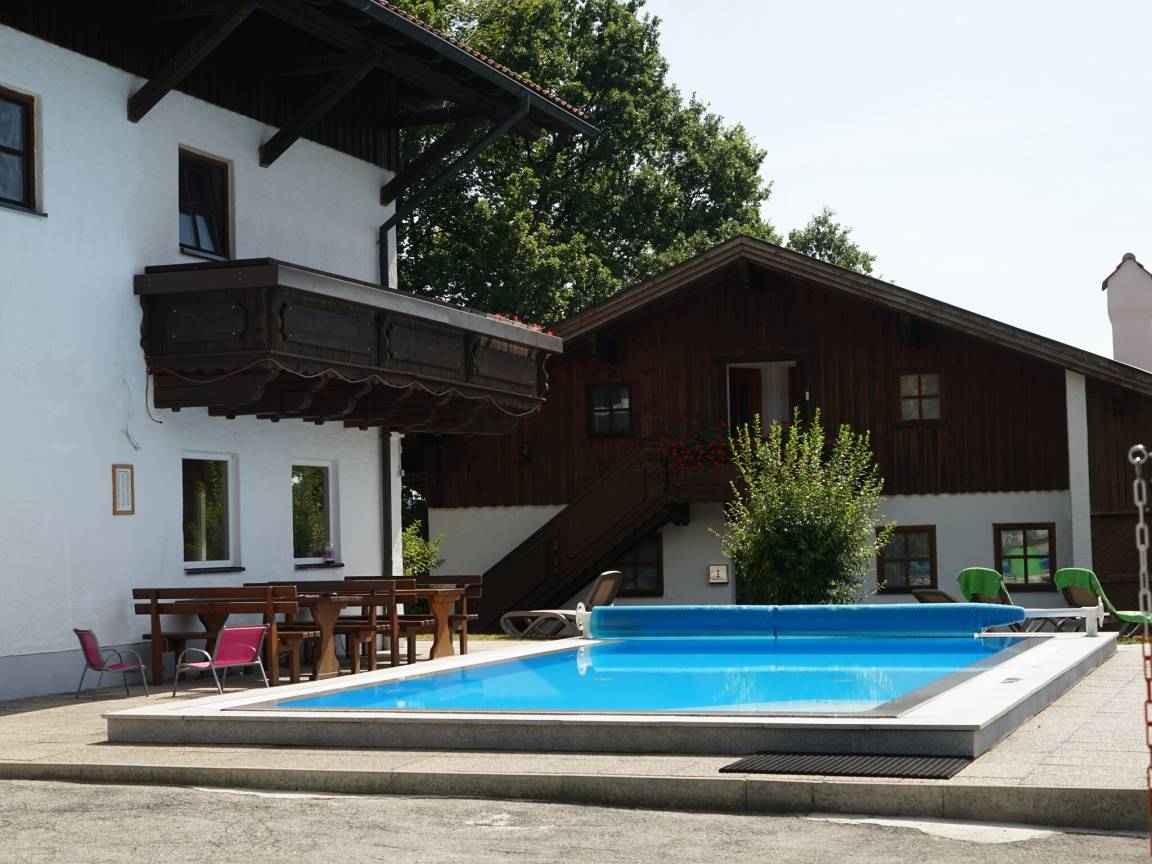 62 M² Ferienwohnung ∙ 1 Schlafzimmer ∙ 5 Gäste - Wegscheid