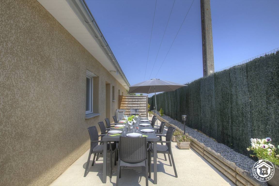 115 M² Gîte ∙ 4 Chambres ∙ 10 Personnes - Villette-d'Anthon