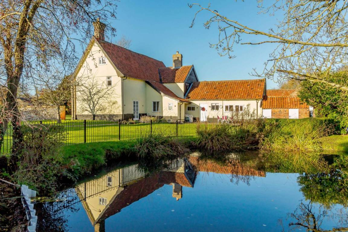 Cottage ∙ 5 Bedrooms ∙ 9 Guests - Norfolk