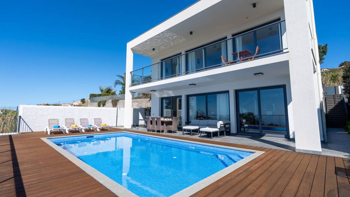 240 M² Huis ∙ 4 Slaapkamers ∙ 8 Gasten - Madeira