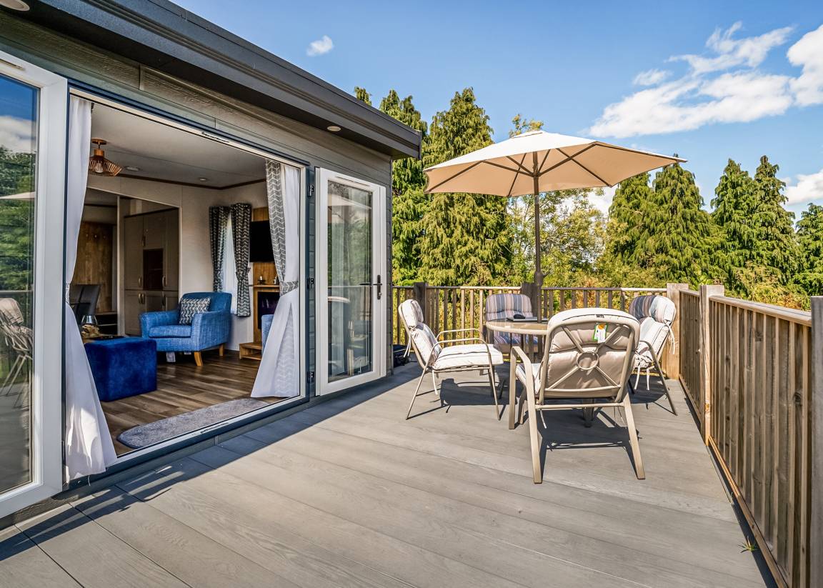 Chalet ∙ 2 Bedrooms ∙ 4 Guests - Staffordshire