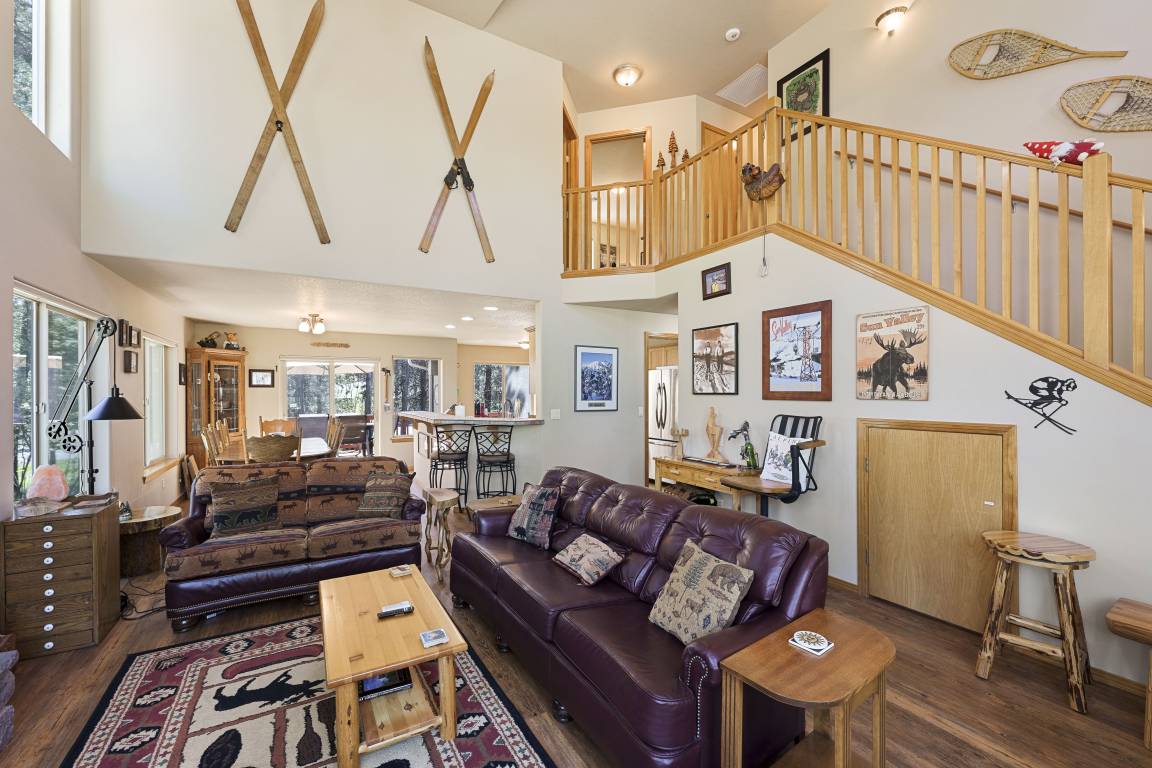 210 M² House ∙ 4 Bedrooms ∙ 10 Guests - Oregon