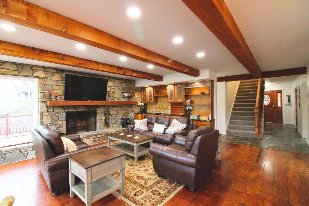 House ∙ 6 Bedrooms ∙ 12 Guests - Lake Lure, NC