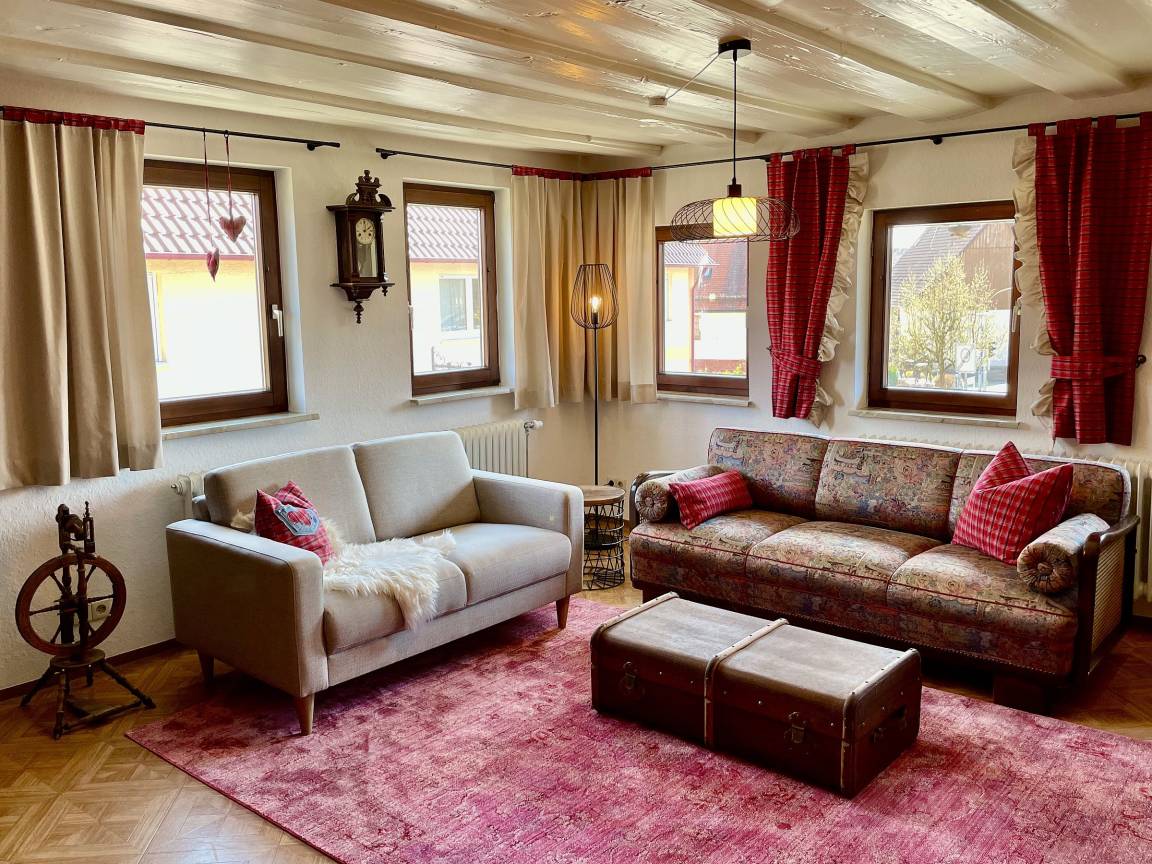 105 M² Ferienwohnung ∙ 2 Schlafzimmer ∙ 6 Gäste - Rottweil