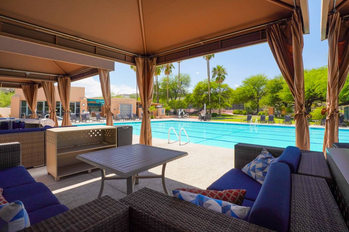 74 M² Apartment ∙ 1 Bedroom ∙ 4 Guests - Carousel, Tucson