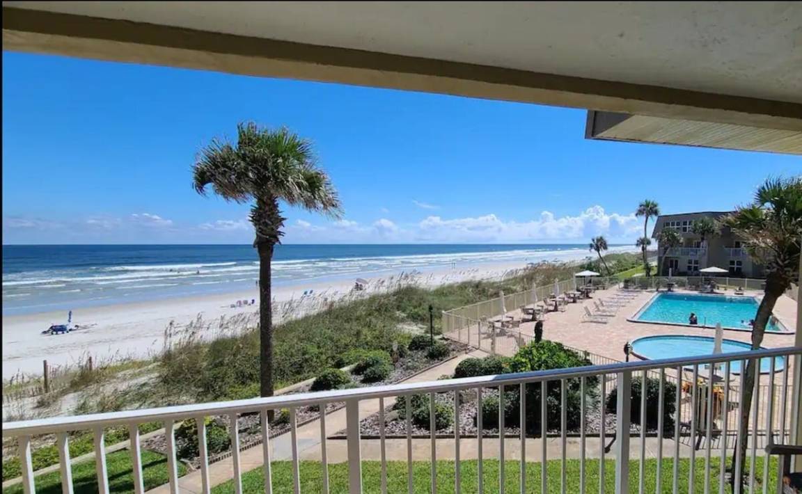 Condo ∙ 2 Bedrooms ∙ 6 Guests - Crescent Beach, FL