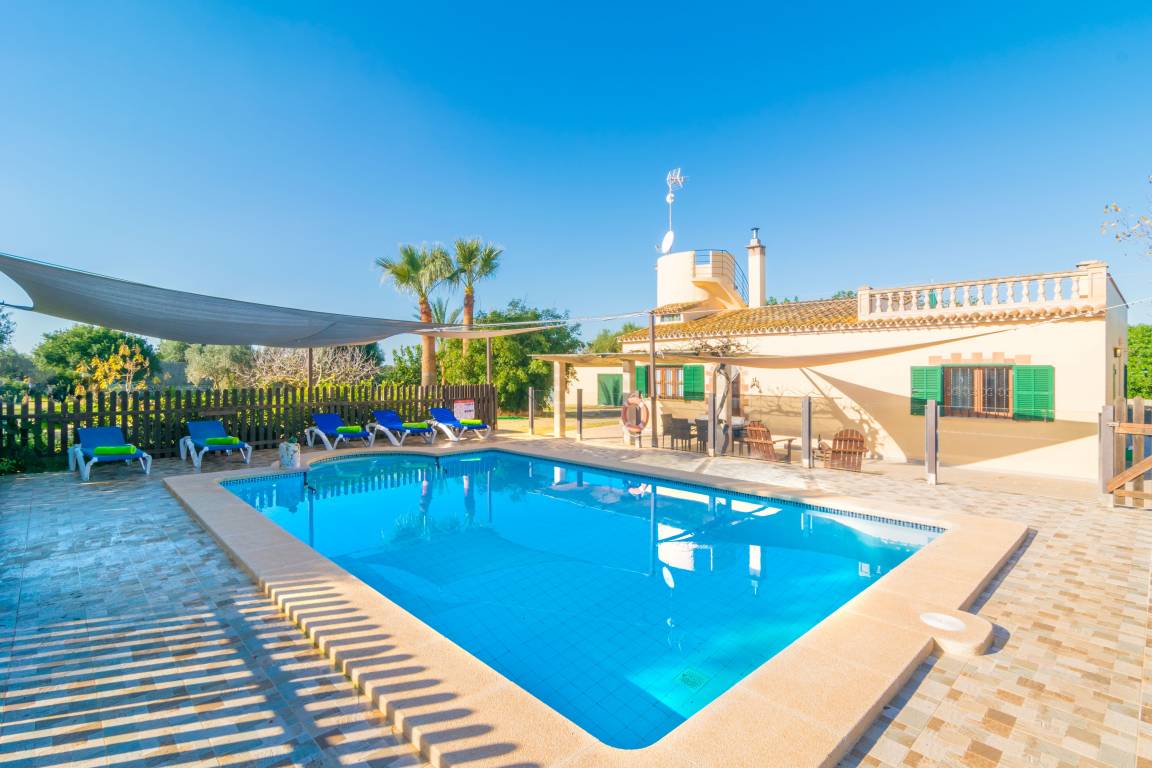 130 M² Villa ∙ 3 Habitaciones ∙ 6 Huéspedes - Cala Llombards