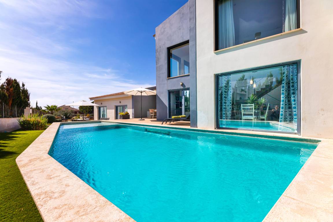 240 M² Ferienhaus ∙ 3 Schlafzimmer ∙ 6 Gäste - Torrent de Cala Pi