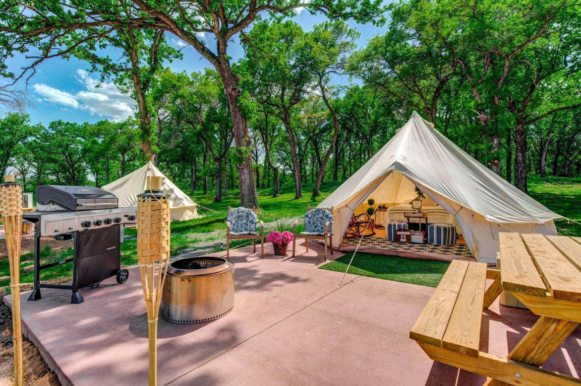 Camping ∙ 1 Bedroom ∙ 2 Guests - Wisconsin