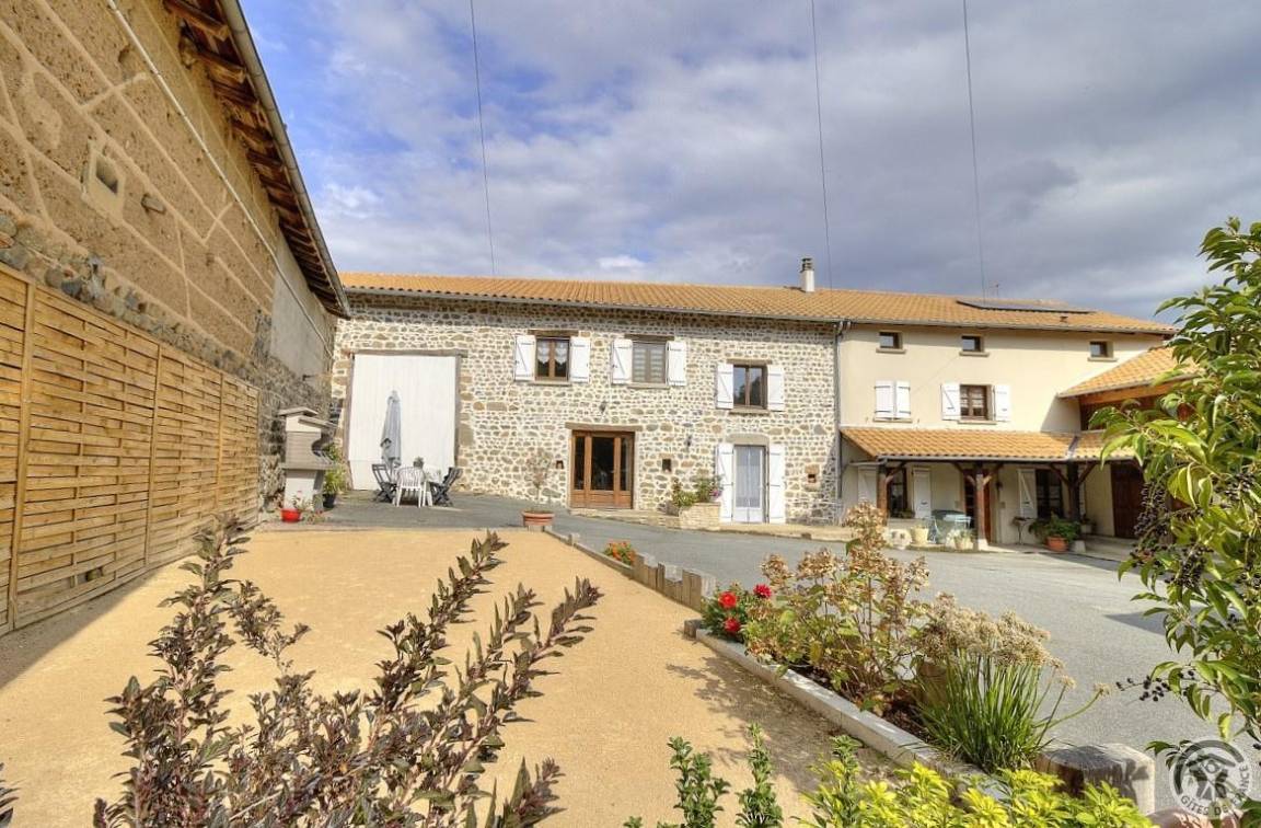 130 M² Gîte ∙ 3 Chambres ∙ 7 Personnes - Matour