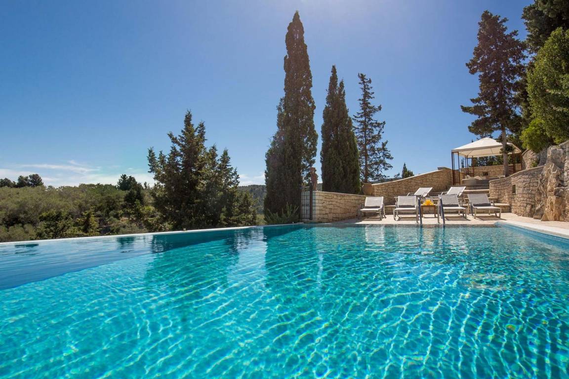 110 M² Apartment ∙ 3 Bedrooms ∙ 6 Guests - Paxi