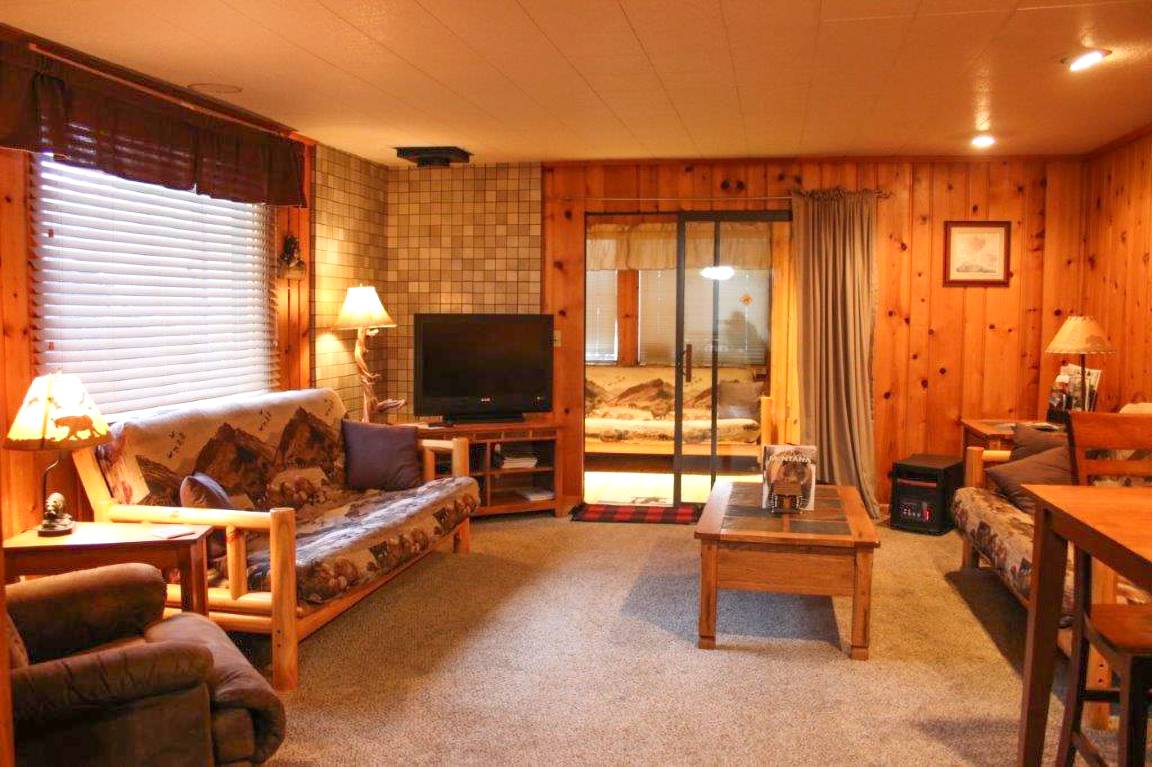 120 M² House ∙ 2 Bedrooms ∙ 7 Guests - West Yellowstone, MT