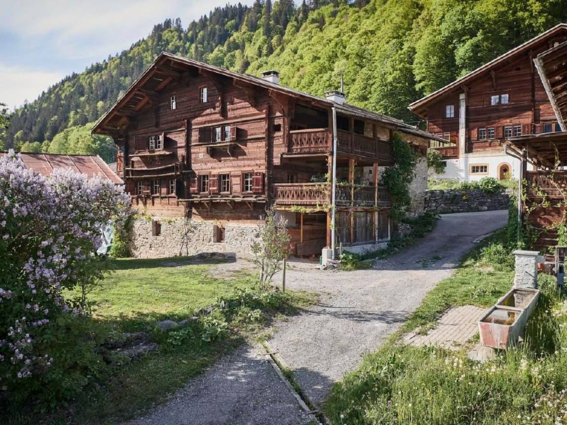 180 M² Ferienhaus ∙ 3 Schlafzimmer ∙ 6 Gäste - Pany
