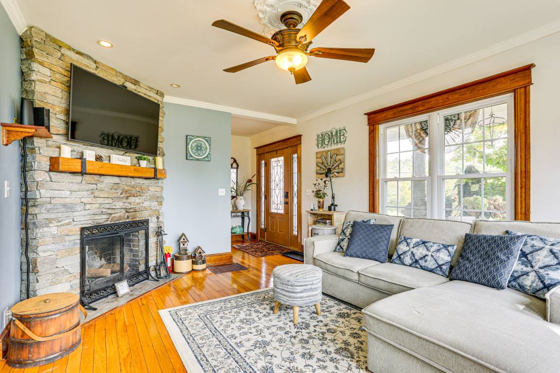 278 M² House ∙ 4 Bedrooms ∙ 10 Guests - Waterfront, Cuddebackville