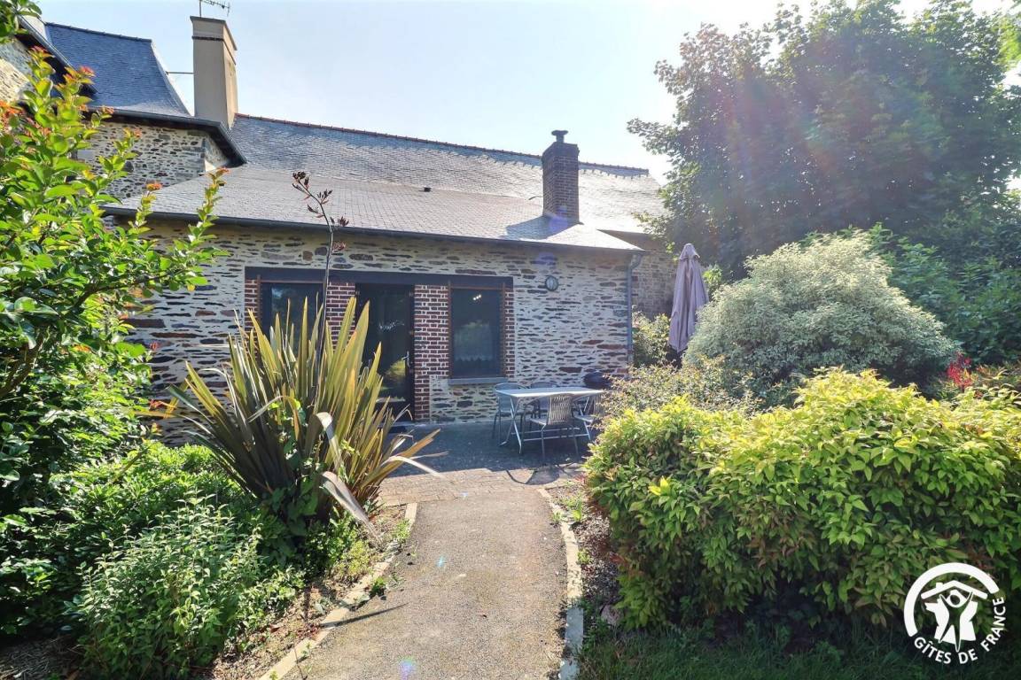 75 M² Gîte ∙ 2 Chambres ∙ 4 Personnes - Janzé