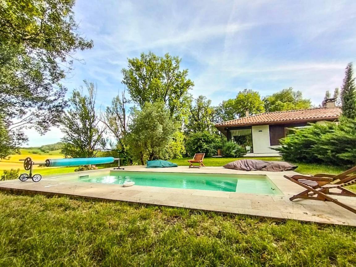 200 M² Gîte ∙ 4 Chambres ∙ 8 Personnes - Albi