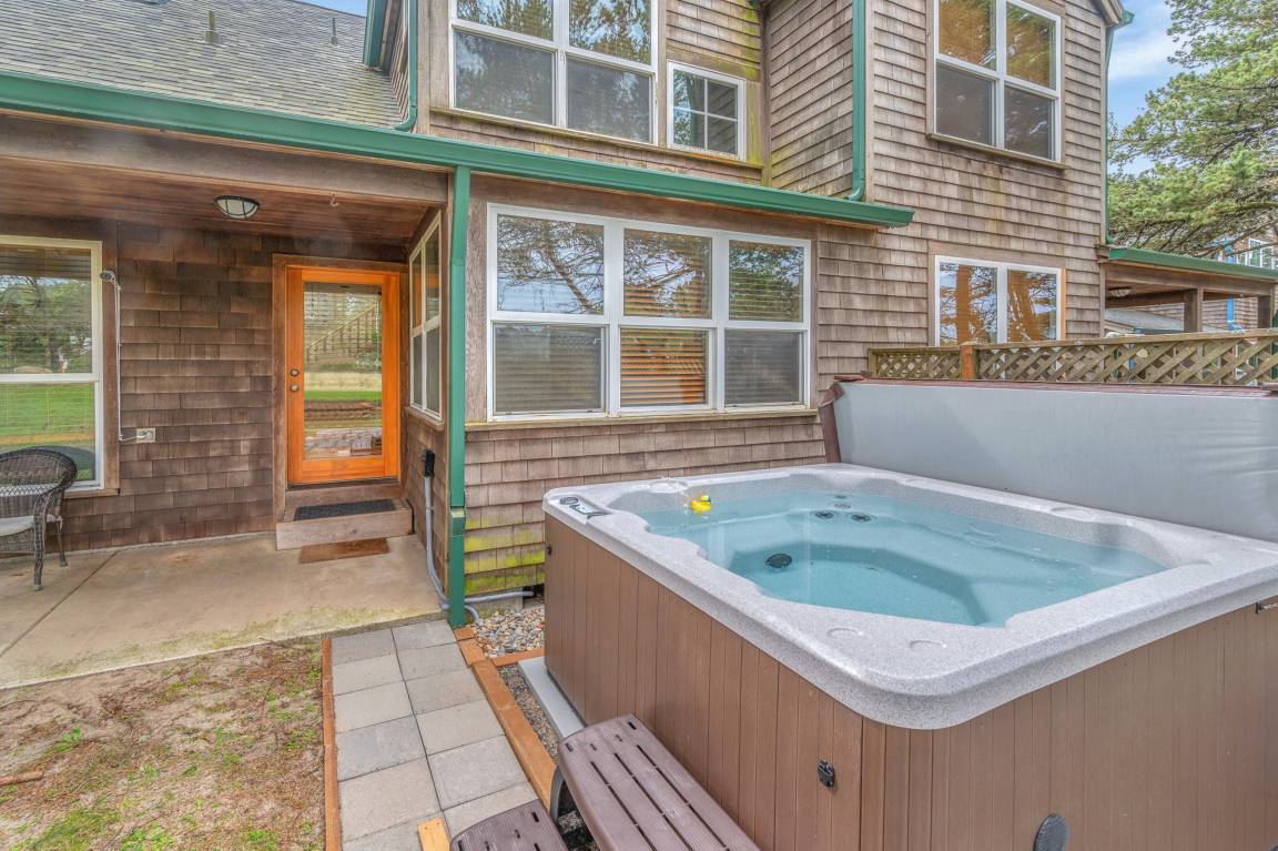 116 M² House ∙ 2 Bedrooms ∙ 4 Guests - Pacific City, OR