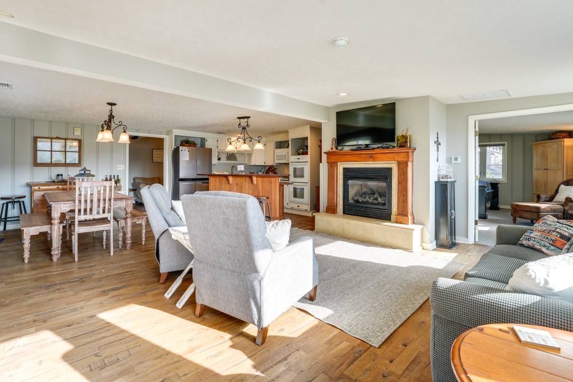 185 M² Cottage ∙ 3 Bedrooms ∙ 10 Guests - Table Rock Lake
