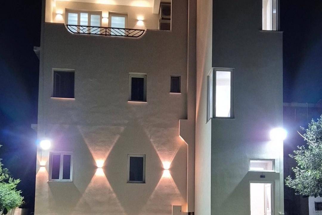 105 M² Villa ∙ 3 Bedrooms ∙ 4 Guests - Durrës