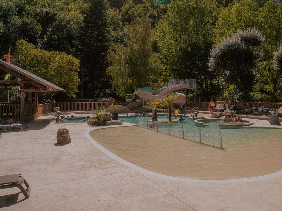 37 M² Mobil-home ∙ 3 Chambres ∙ 6 Personnes - Lozère