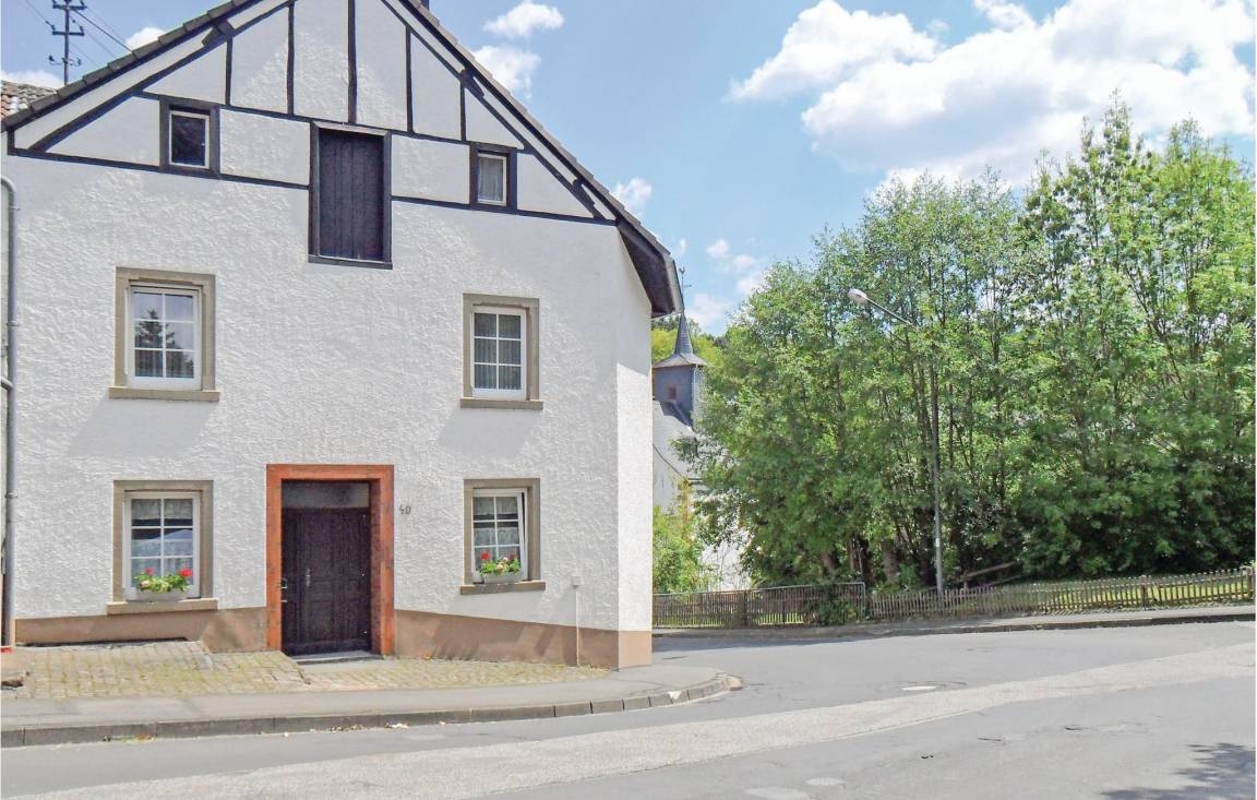 80 M² Ferienwohnung ∙ 1 Schlafzimmer ∙ 2 Gäste - Hillesheim