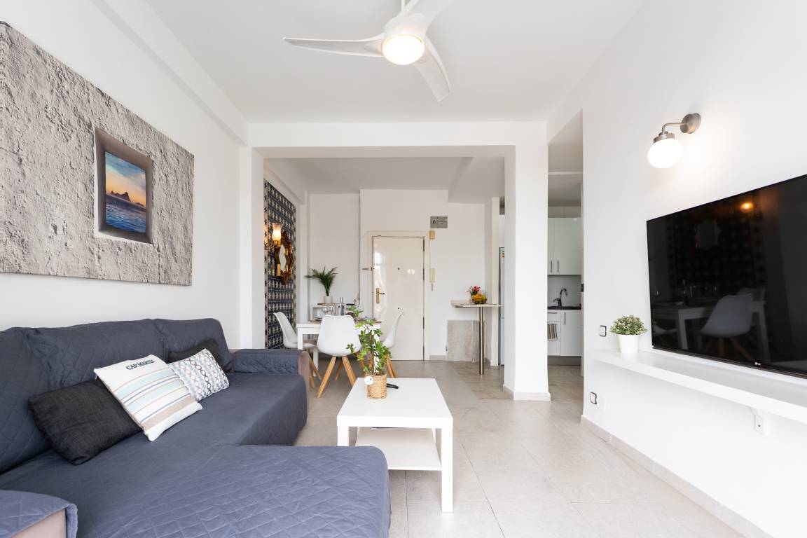 70 M² Ferienwohnung ∙ 1 Schlafzimmer ∙ 4 Gäste - Benalmádena