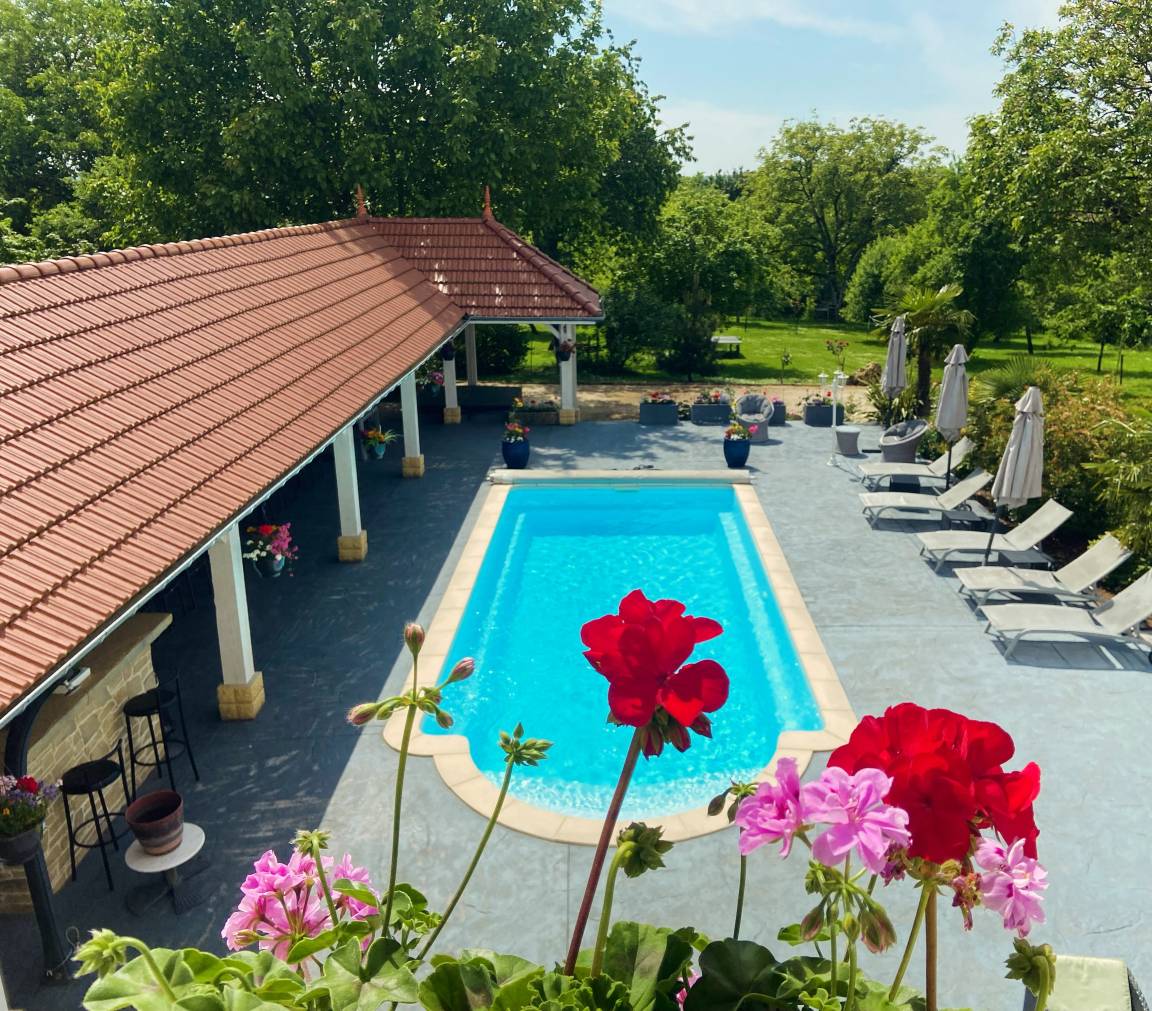 400 M² Maison De Vacances ∙ 8 Chambres ∙ 30 Personnes - Vesoul